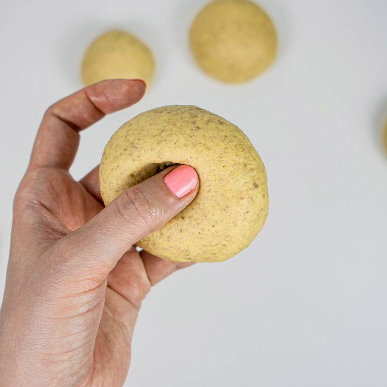 Homemade Bagels Shaped like Beagles - SugarYums