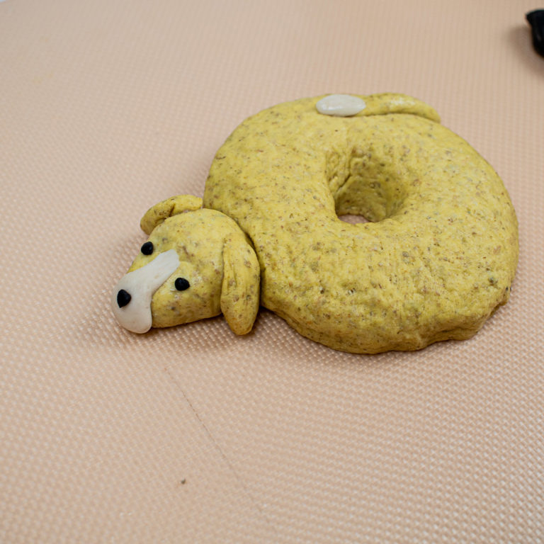Homemade Bagels Shaped like Beagles - SugarYums