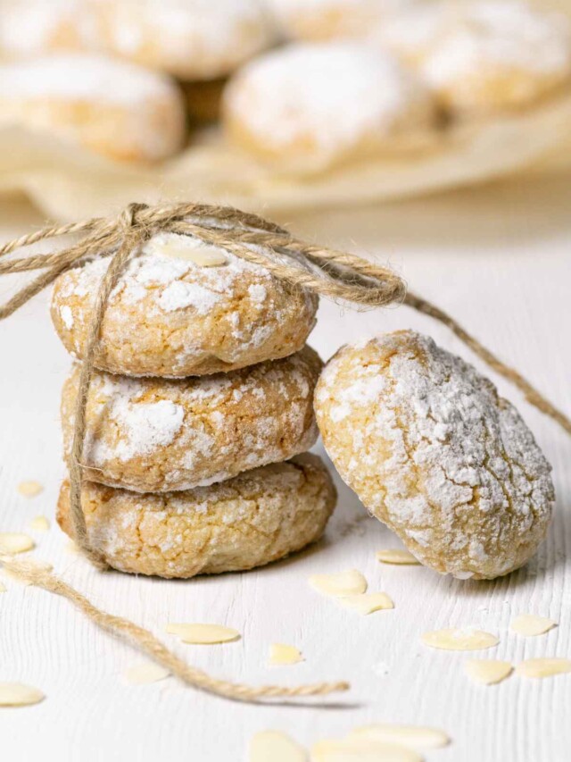 Almond Flour Moroccan Cookies Ghriba - Chewy & Gluten-free - SugarYums