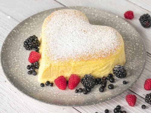 Japanese Jiggly Cheesecake - SugarYums
