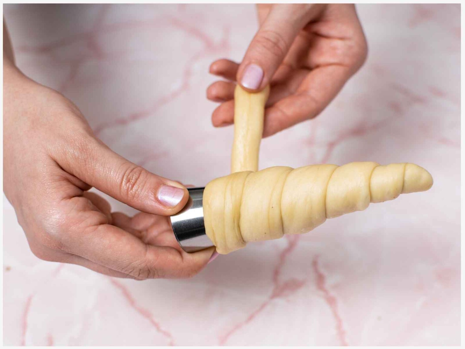 Hungarian Chimney Cake (Kürtőskalács) - SugarYums