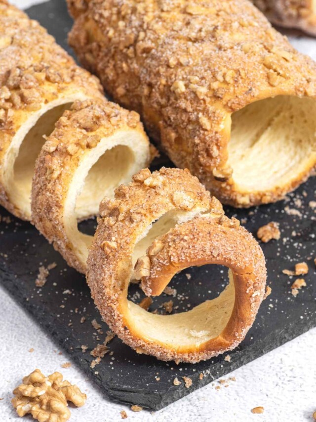 Hungarian Chimney Cake (Kürtőskalács) - SugarYums