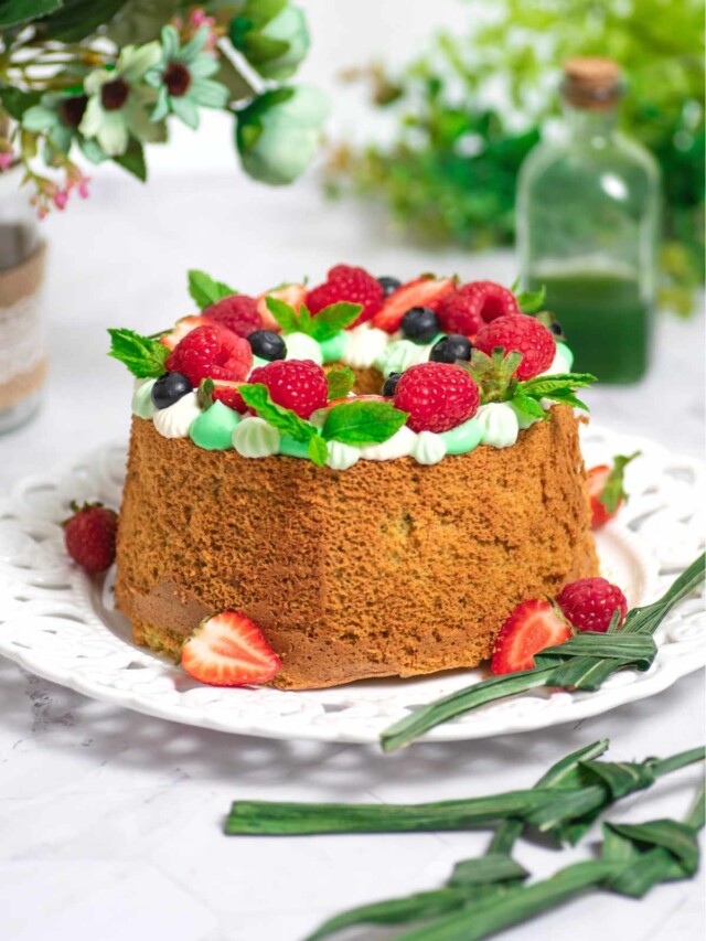 Pandan Cake Recipe: Easy Pandan Chiffon Cake - SugarYums