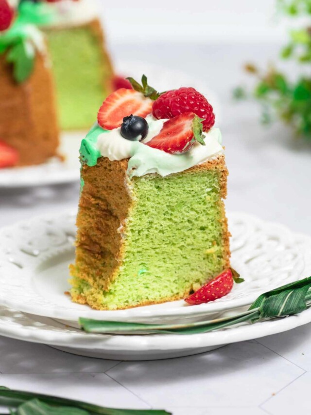 Pandan Cake Recipe: Easy Pandan Chiffon Cake - SugarYums