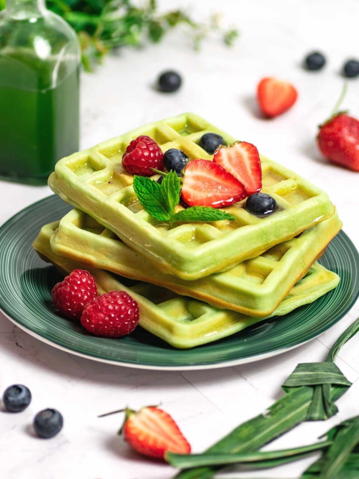 Pandan Waffle Recipe (Bánh Kẹp Lá Dứa) - SugarYums