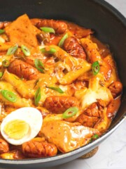 Mild & Creamy Rose Tteokbokki (로제 떡볶이) - SugarYums