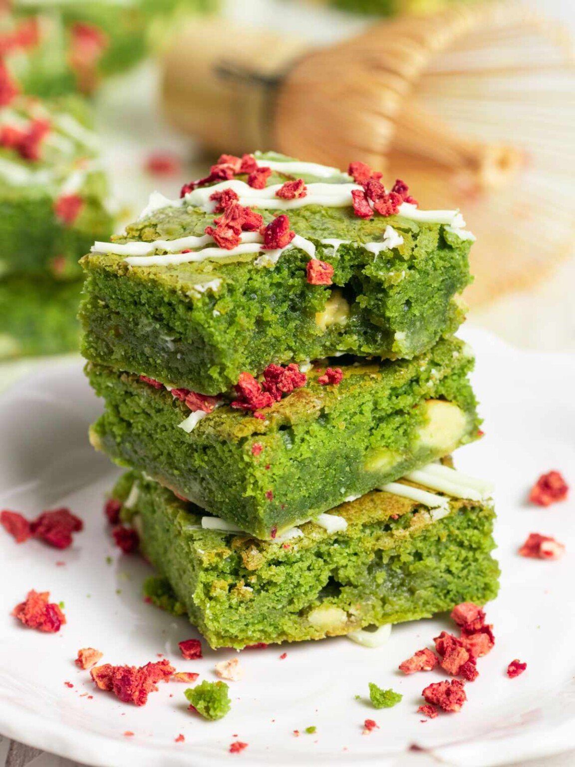 Extra ­­Fudgy Matcha Brownies with White Chocolate - SugarYums