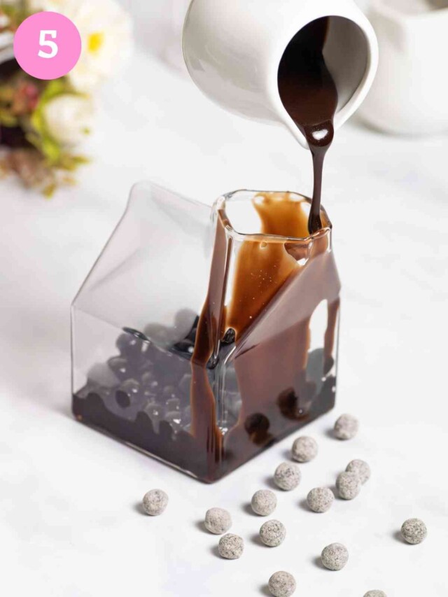 Homemade Chocolate Boba Tea Recipe (Chocolate Milk Tea) - SugarYums
