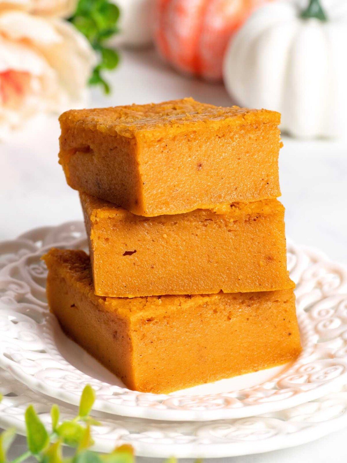 Easy Chewy Pumpkin Butter Mochi Cake Recipe - SugarYums