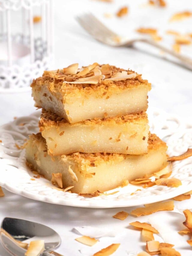 Easy Chewy Pumpkin Butter Mochi Cake Recipe - SugarYums