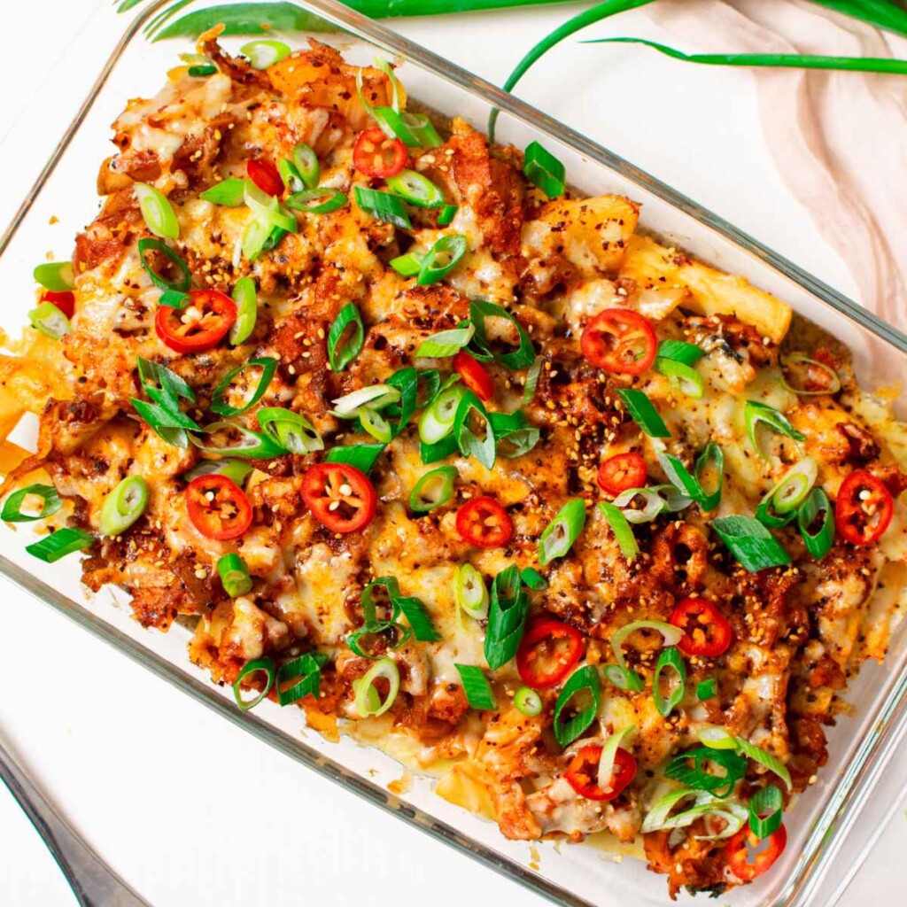 Cheesy Kimchi Fries Loaded with Bacon (김치프라이즈) - SugarYums