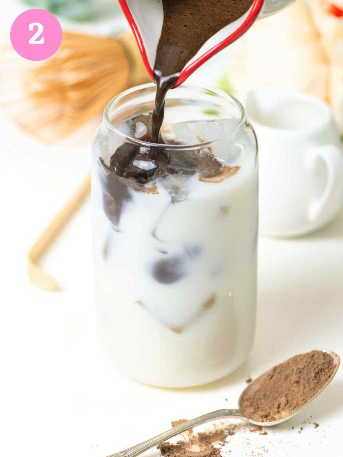 The Perfect Hojicha Latte: Iced or Hot (ほうじ茶ラテ) - SugarYums