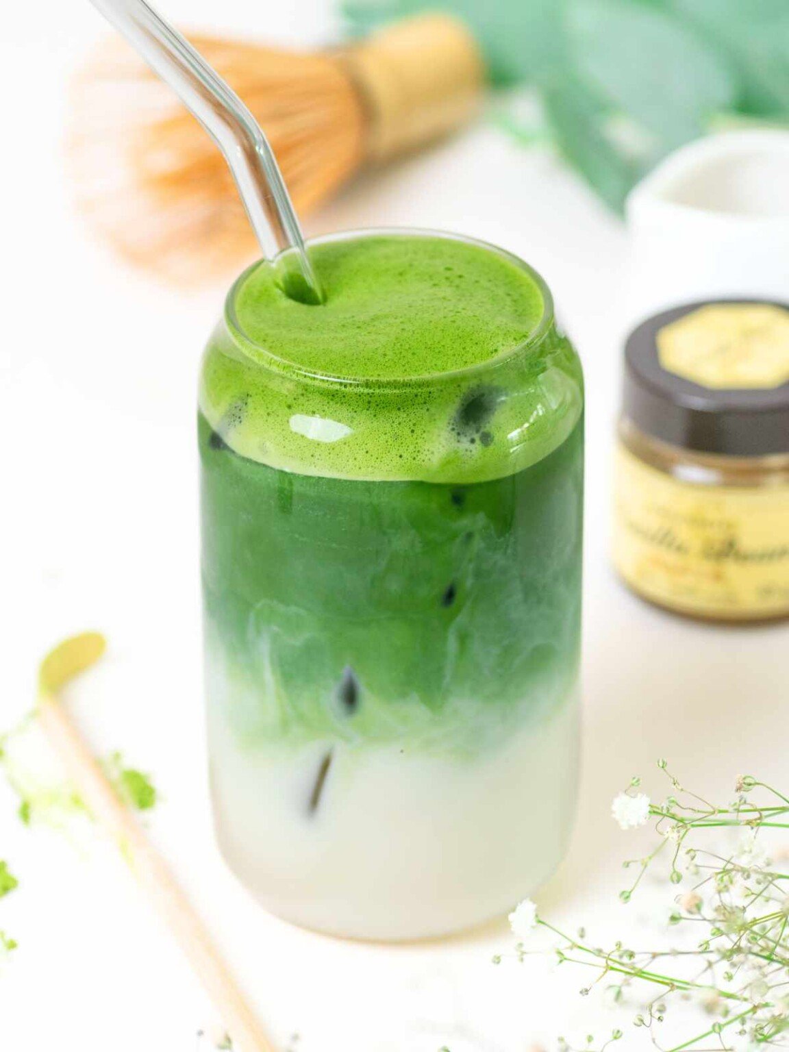 Iced Vanilla Matcha Latte (Better than Starbucks) - SugarYums