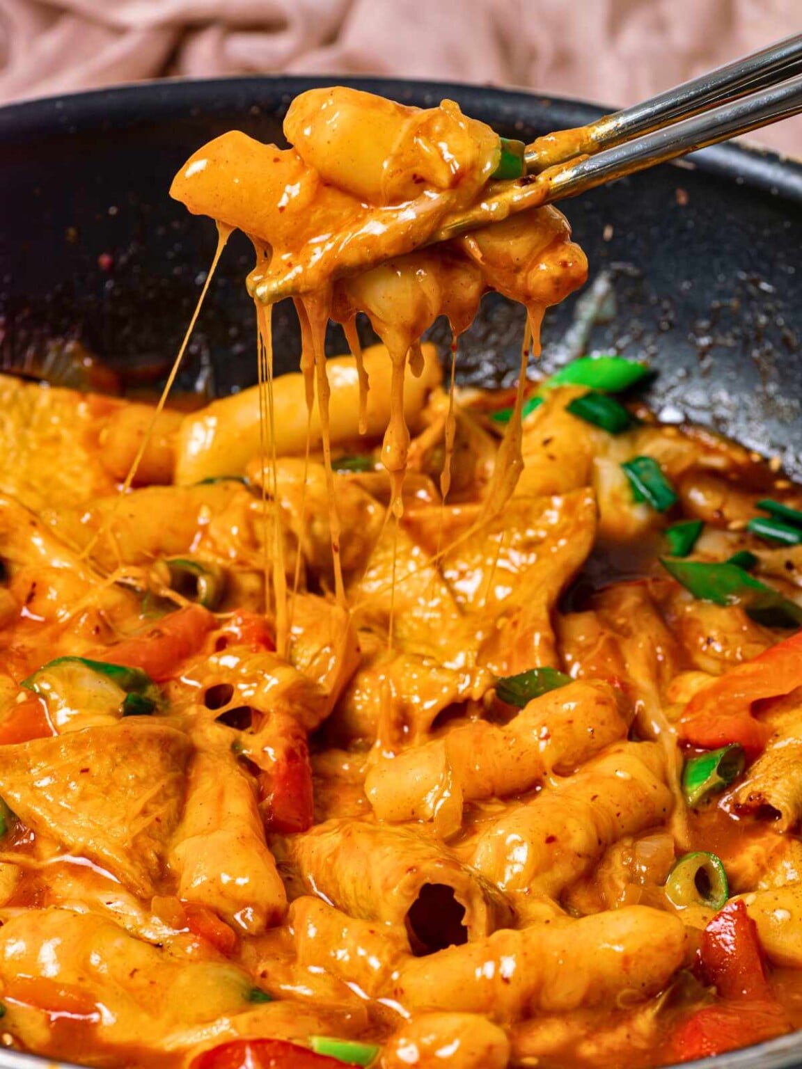 The Best Spicy Cheesy Tteokbokki Recipe (치즈떡볶이) - SugarYums