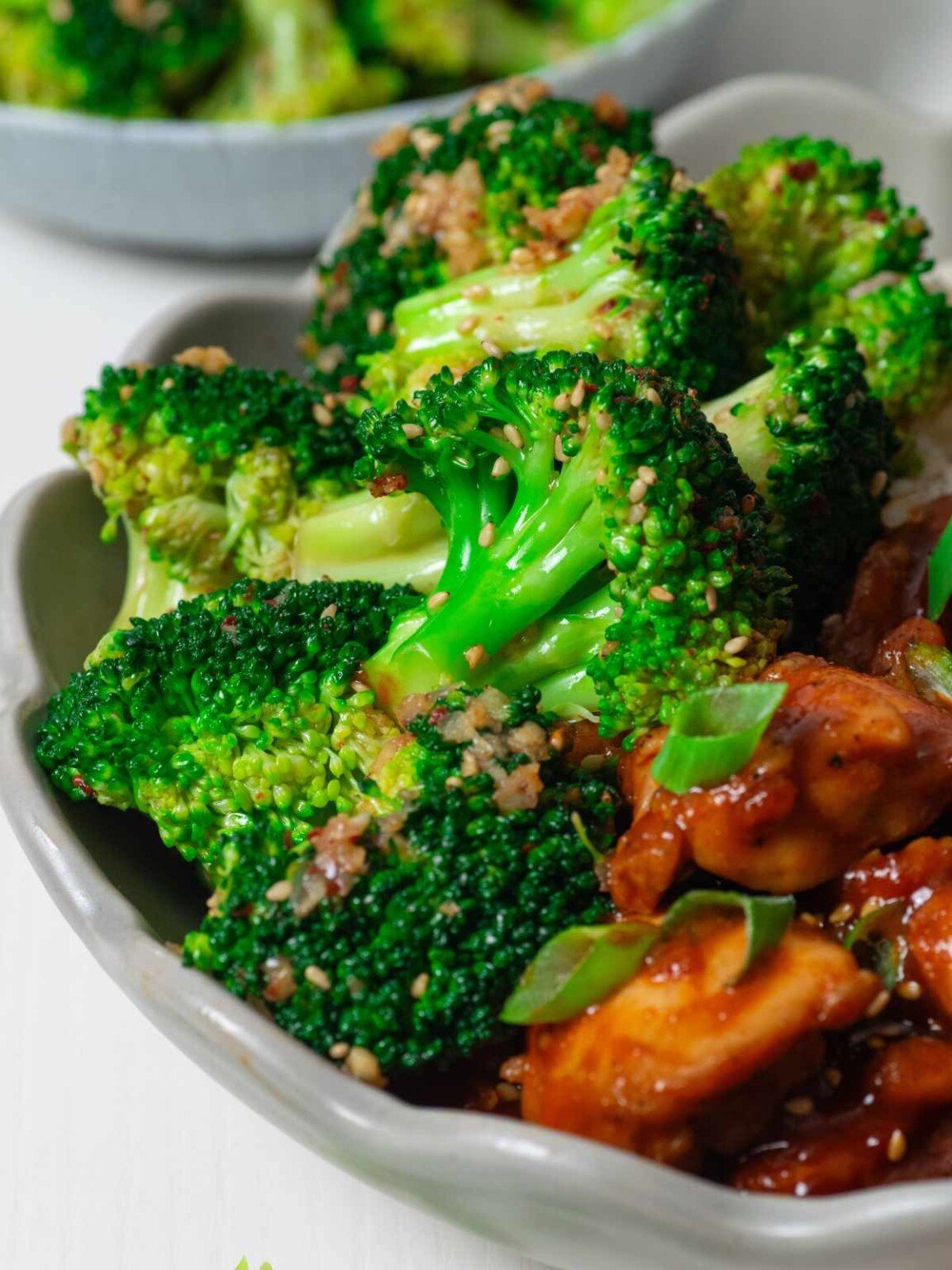 Korean Broccoli Side Dish: Broccoli Banchan (브로콜리나물) - SugarYums